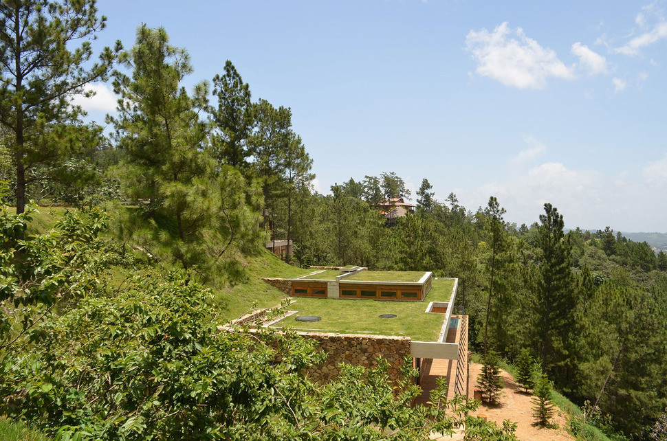 20 of the Most Amazing Underground House Designs