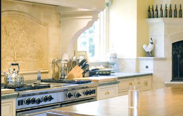 20 Photos of Oprah Winfrey's $90 Million Montecito Home