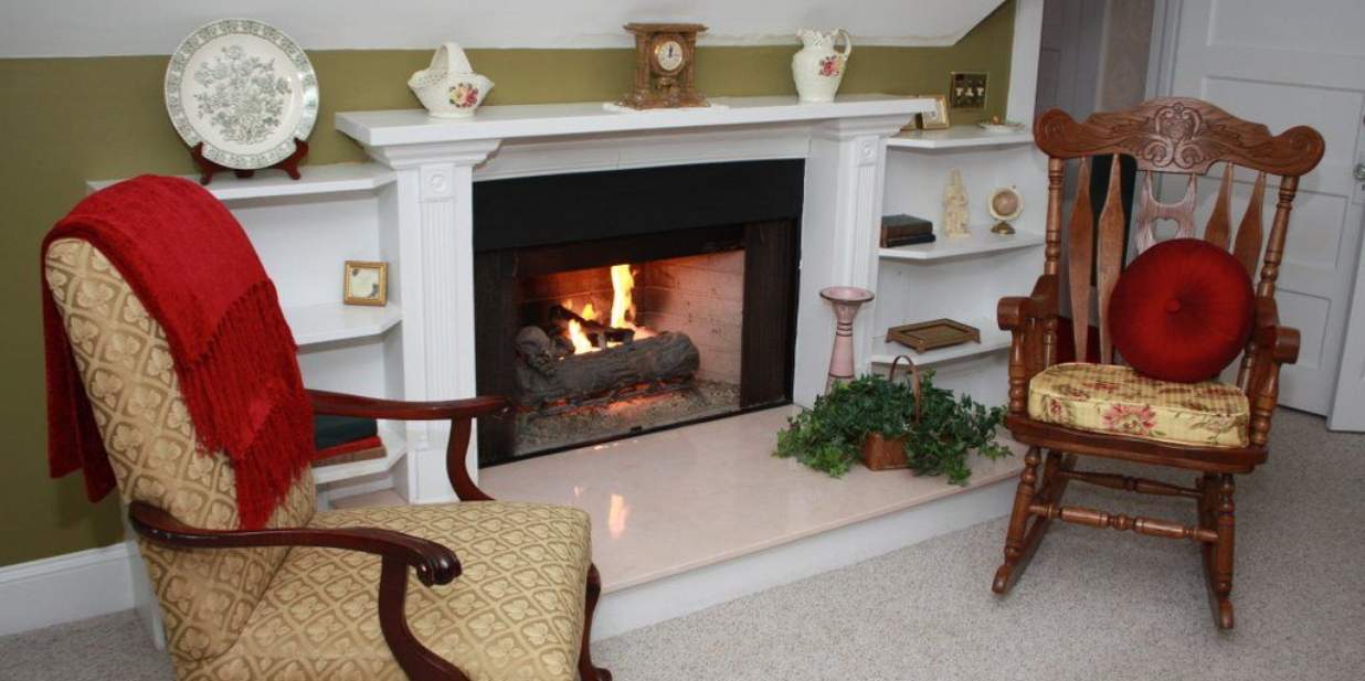20 Inspiring Finished Attics with Fireplaces