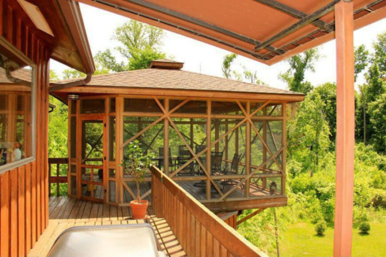 20 Different Types of Screened Gazeebo Ideas