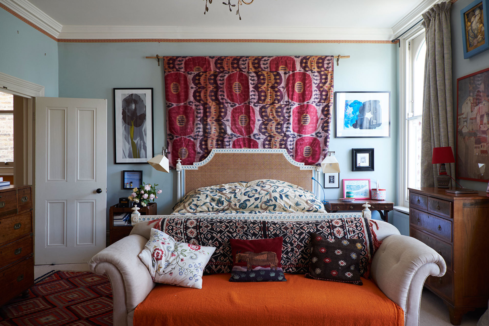 Dominic West Has a Crazy and Colorful London Home