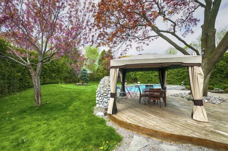 20 Gorgeous Floating Deck Designs