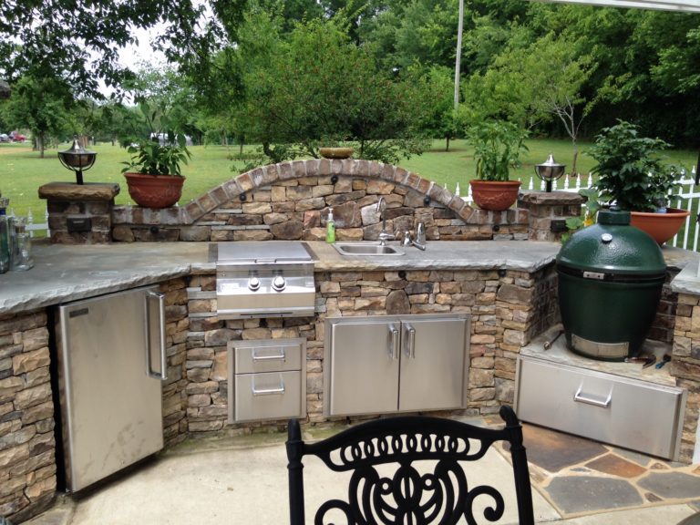 20 Backyard BBQ Setups We Should All Aspire to Have