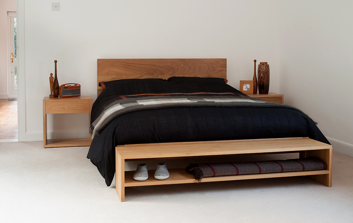 20 Bedroom Benches That Blend in Beautifully