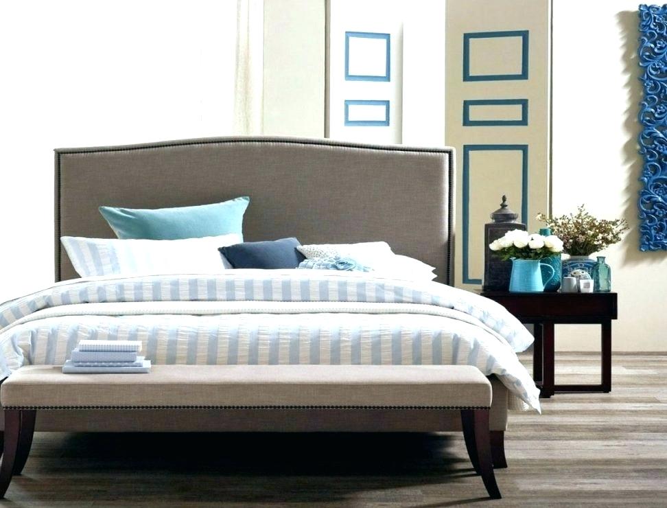 20 Bedroom Benches That Blend in Beautifully