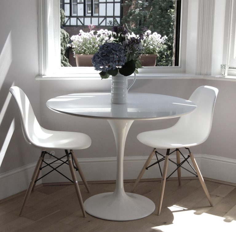 10 Perfect Types of Dining Room Tables for a Small Area