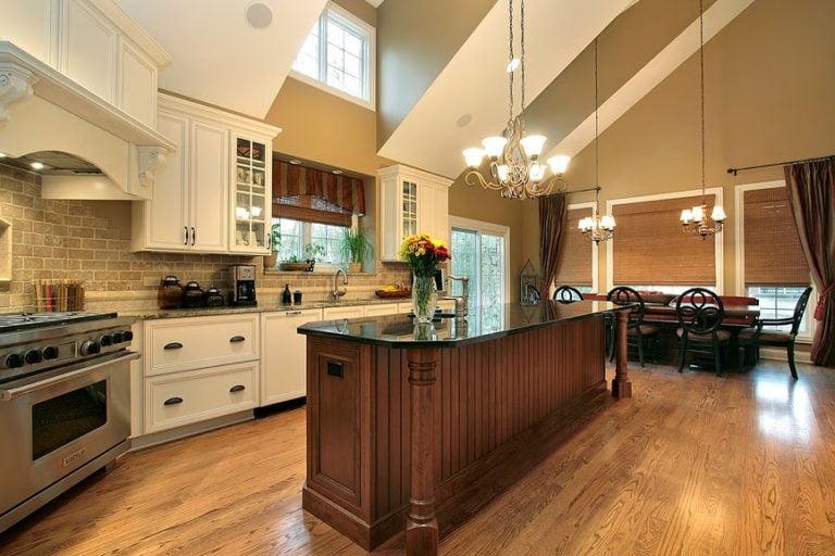 20 Beautiful Kitchens With High Ceilings