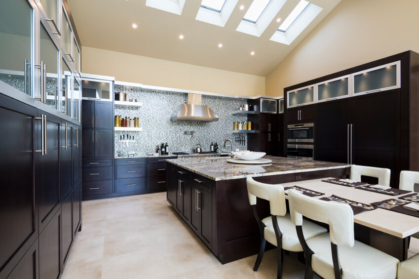 20 Beautiful Kitchens With High Ceilings