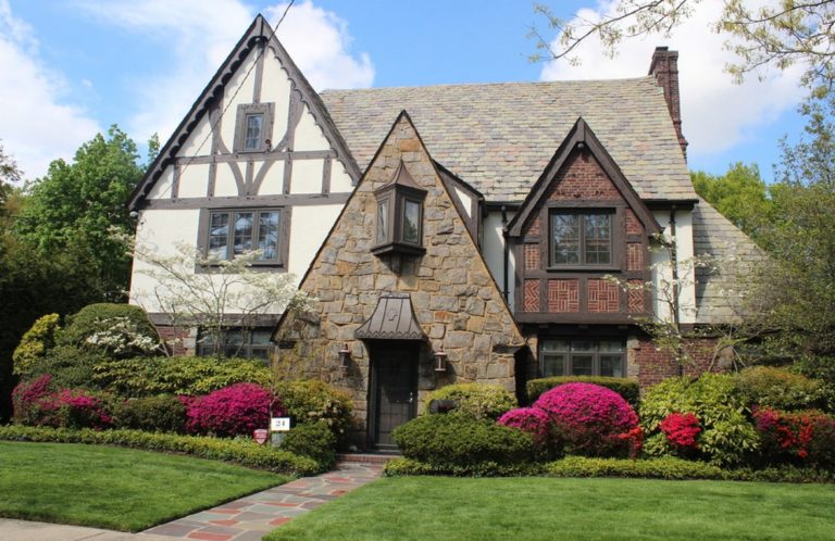 The Characteristics That Define an English Tudor Home
