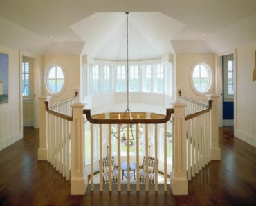 20 Beautiful Rooms Utilizing Porthole Windows