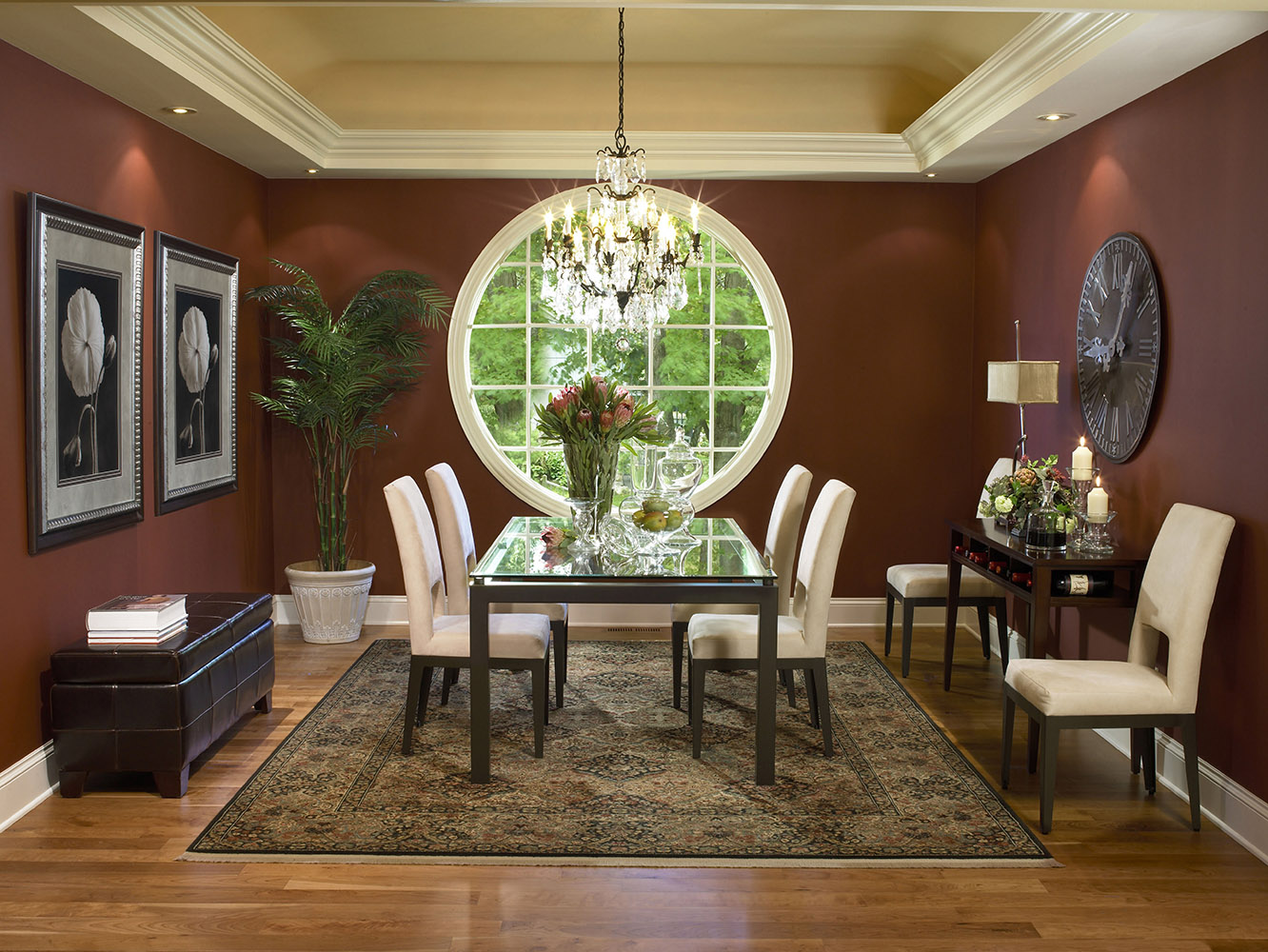 20 Beautiful Rooms Utilizing Porthole Windows