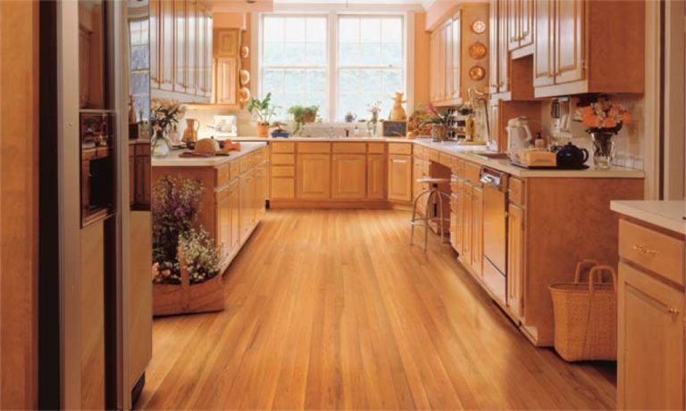 20 Gorgeous Kitchens Incorporating Engineered Hardwood
